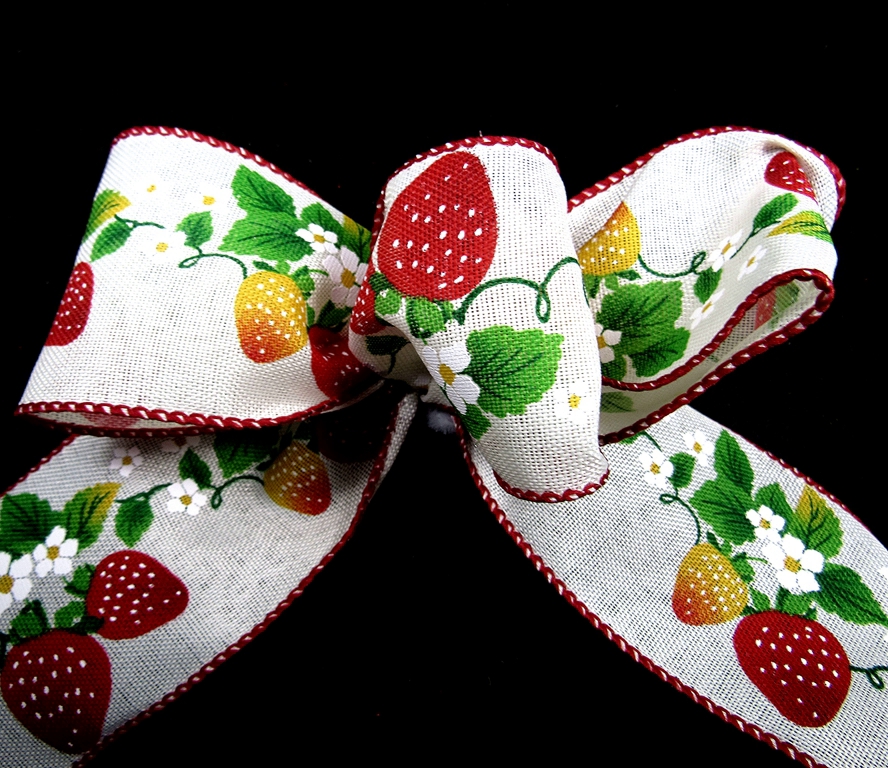 Wired Strawberry Ribbon from American Ribbon Manufacturers